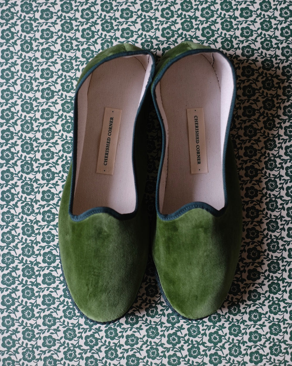 Souliers venitiens – Cherished Corner by Maï de Colnet